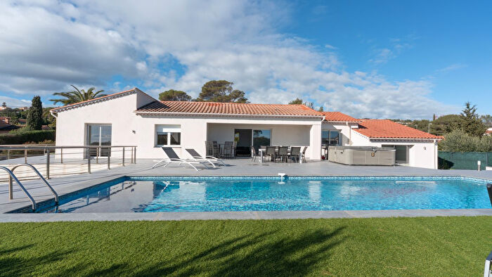Roquebrune-sur-Argens, Les Issambres, La Vigie, Les Dolmens, Plages, Calanques : Maison 6 pièces à vendre