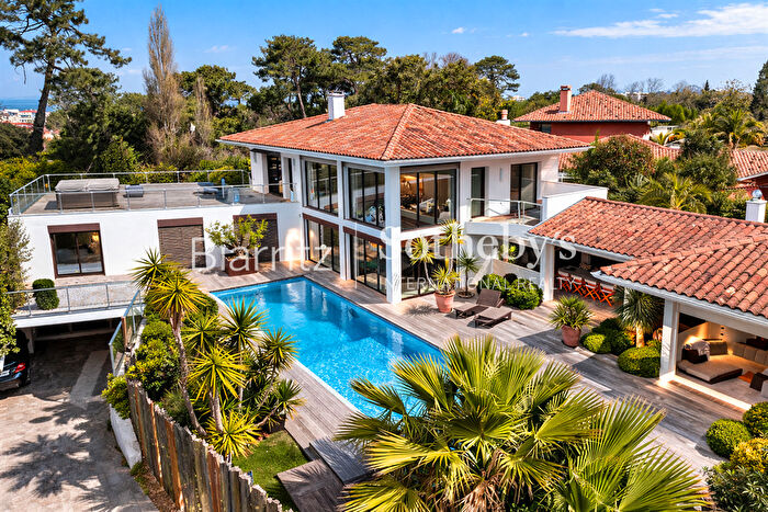 Maison à vendre - Biarritz, Braou, Ranquine, Aguilera - 8 pièces - 5 chambres