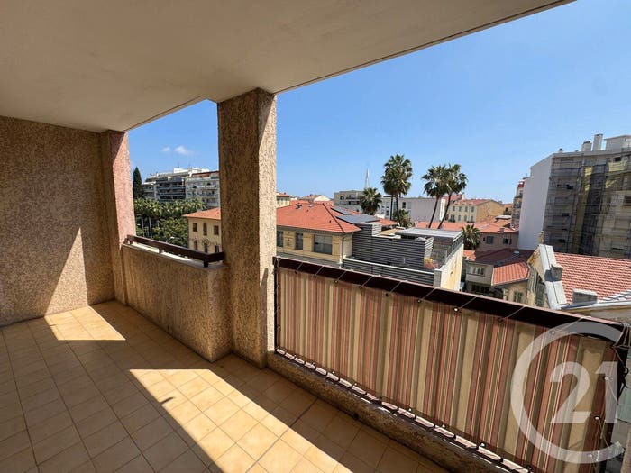 Appartement 3 pièces à Nice, à louer