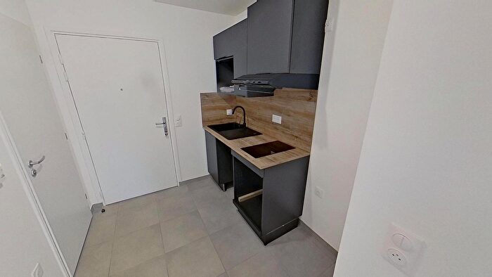 Appartement à louer - Clermont-Ferrand, Chanteranne, La Glacière - 1 pièce