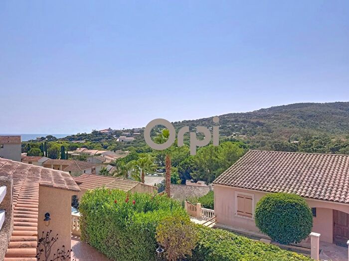 Maison à vendre - Roquebrune-sur-Argens, Les Terrasses - 5 pièces - 4 chambres