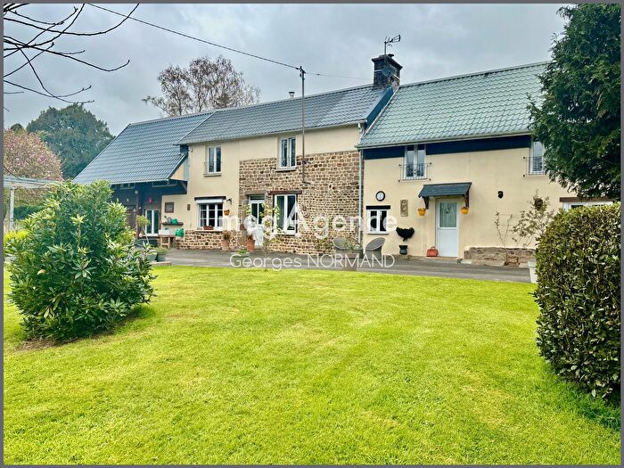 Maison à vendre - Saint-Georges-de-Livoye - 7 pièces - 4 chambres