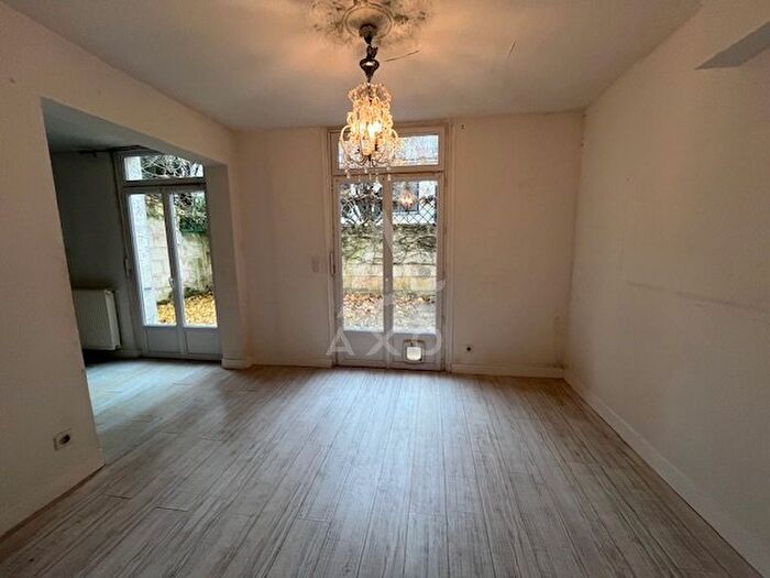 Maison 6 pièces à Angoulême, Centre-ville, à vendre