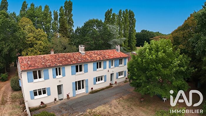 Maison 9 pièces à vendre - Nieul-lès-Saintes