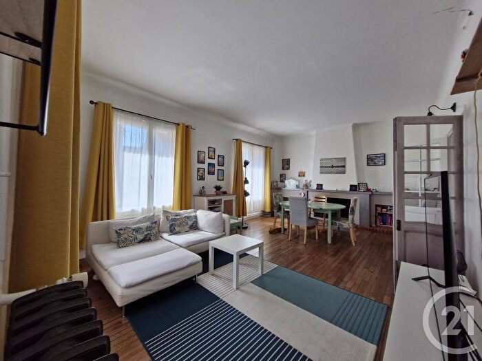 Maison à vendre - La Bonneville-sur-Iton - 8 pièces - 5 chambres