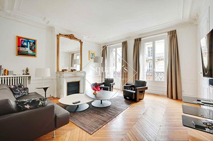 Appartement à vendre - Paris e , Porte de Clichy - 5 pièces - 4 chambres