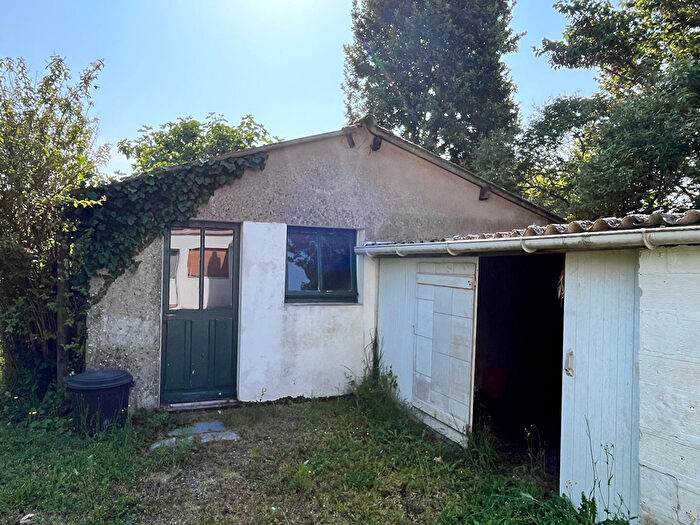 Maison à vendre - Challans, Centre-ville - 2 pièces - 1 chambre