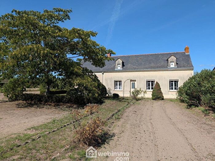 Maison 5 pièces à Corné, à vendre