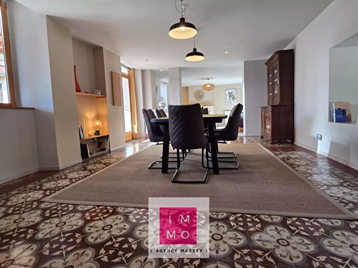 Maison à vendre - Castéra-Lou - 7 pièces - 5 chambres