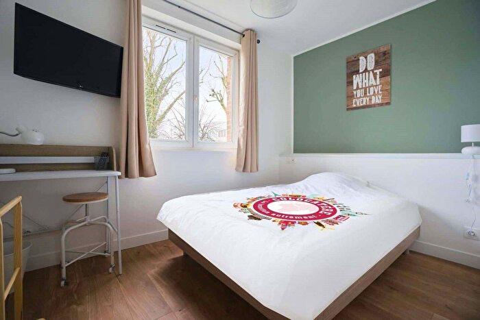 Saint Maurice-Pellevoisin, Lille - Appartement 1 pièce à louer