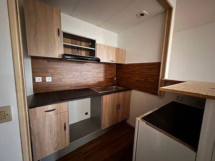 Appartement à louer - Les Auques, Aussillon - 1 pièce