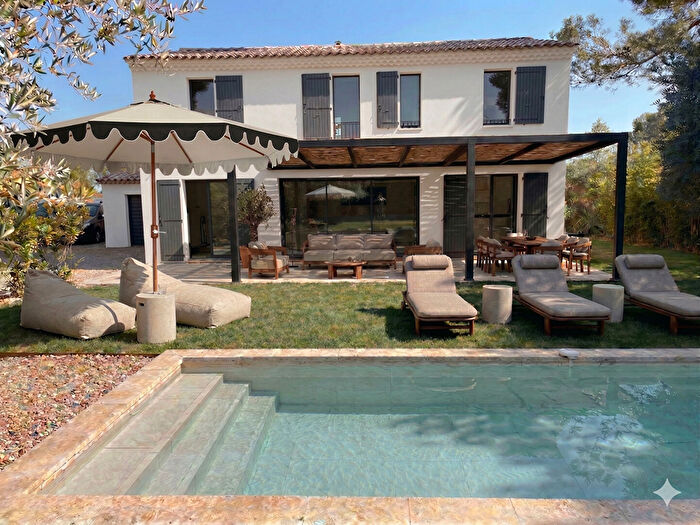 Maison 5 pièces à Aix-en-Provence, Jas de Bouffan, à louer