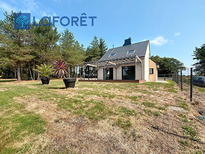 Maison à louer - Brandivy - 6 pièces - 4 chambres