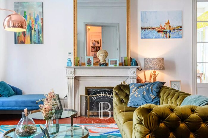 Maison à vendre - Marseille e , Saint-Mitre - 8 pièces - 6 chambres