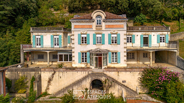 Maison 11 pièces à Vals-les-Bains, à vendre