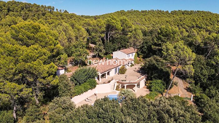 Maison à vendre - Lorgues - 8 pièces - 5 chambres