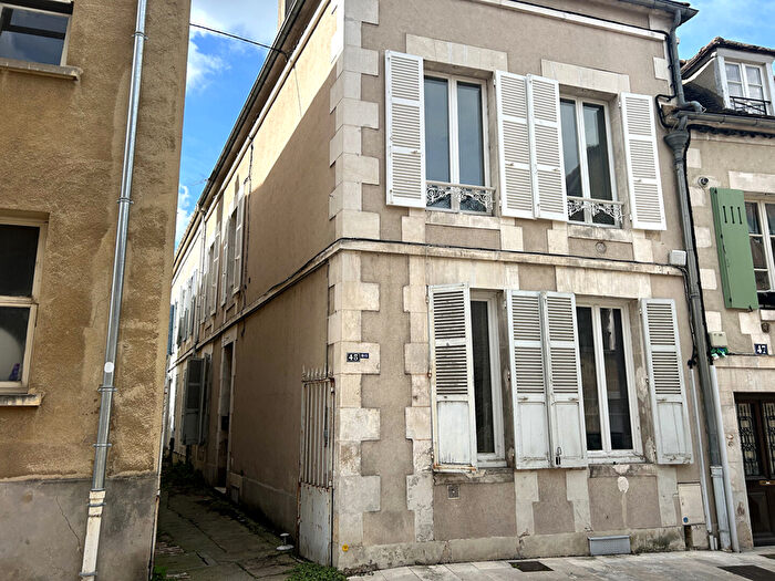 Appartement à vendre - Auxerre, Centre-ville - 2 pièces - 1 chambre