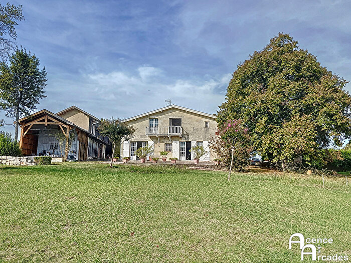 Maison à vendre - Pompignac - 12 pièces - 6 chambres