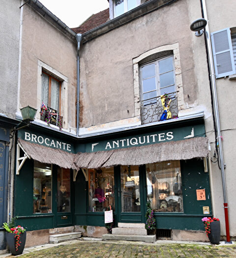 Maison à vendre - Clamecy - 9 pièces - 4 chambres
