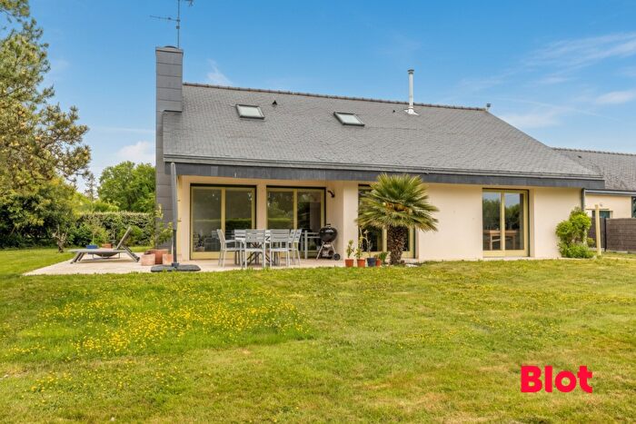 Maison à vendre - Dingé - 8 pièces - 4 chambres