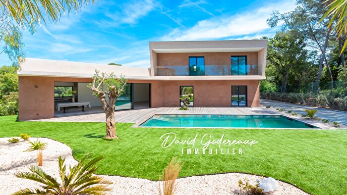 Maison à vendre - Saint-Raphaël, Boulouris - 8 pièces - 5 chambres