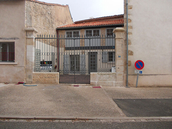 Pamproux : Maison 5 pièces à louer