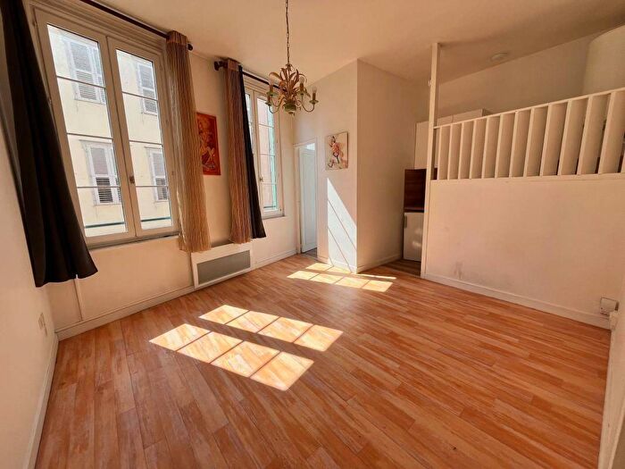 Appartement à louer - Centre-Hôtel de Ville, Limoges - 1 pièce