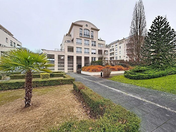 Appartement à vendre - Guyancourt, Villaroy - 3 pièces - 2 chambres