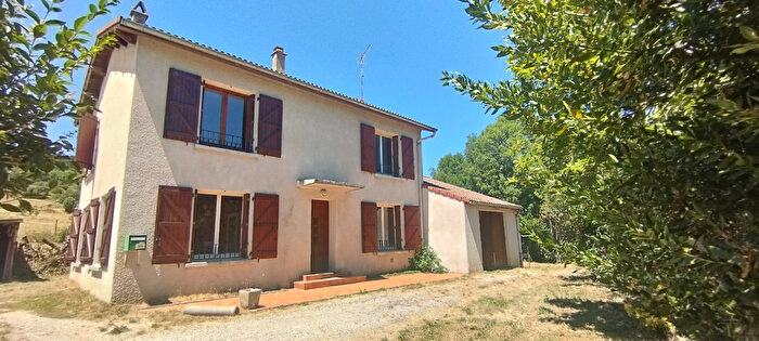 Saint-Julien-Labrousse : Maison 6 pièces à vendre