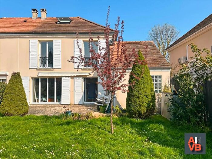 Maison à vendre - Bussy-Saint-Georges - 5 pièces - 4 chambres