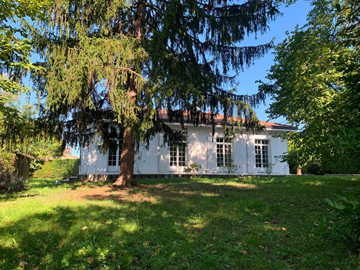 Maison à vendre - Sauveterre-de-Guyenne - 5 pièces - 3 chambres