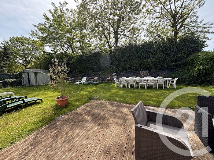Maison 8 pièces à Éragny, Le Grillon, à vendre