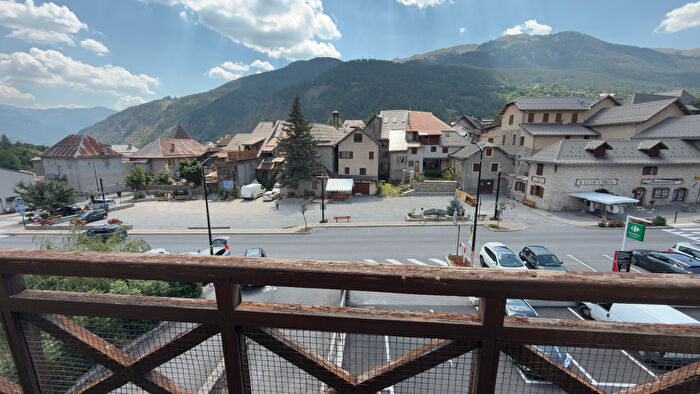Allos - Appartement 5 pièces à vendre