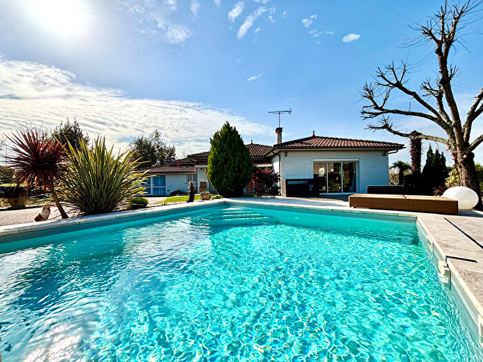 Maison à vendre - Blanquefort, Le Bourg - 7 pièces - 5 chambres