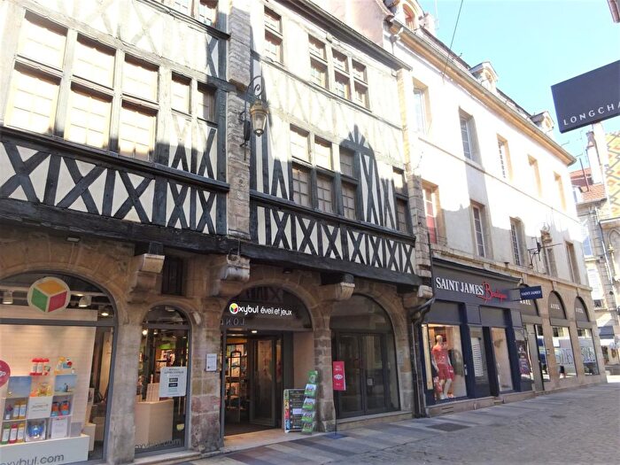 Appartement à louer - Dijon, Centre-ville - 1 pièce
