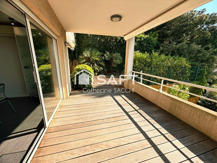 Saint-Raphaël, Plateau Notre-Dame : Appartement 3 pièces à vendre