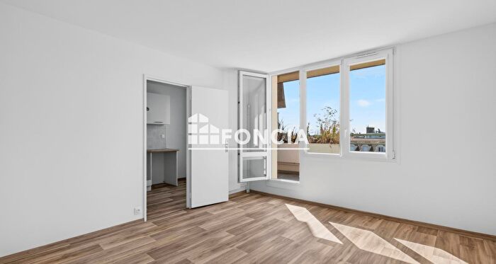 Trappes, Centre-ville, Jaurès, Gare : Appartement 3 pièces à vendre