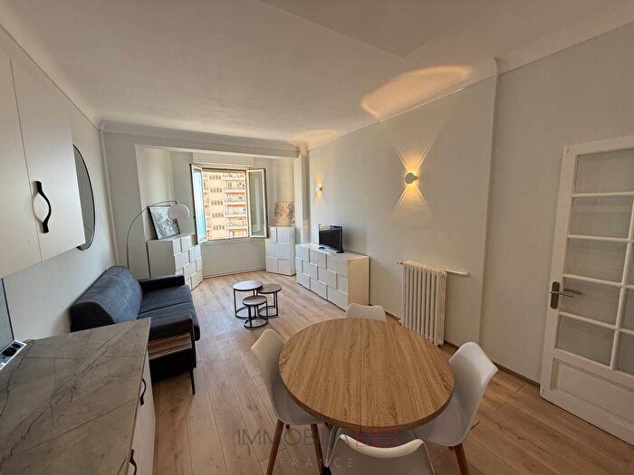 Appartement à louer - Beausoleil - 2 pièces - 1 chambre