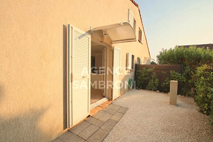 Appartement à louer - Nice, Saint-Pierre de Feric - 2 pièces - 1 chambre