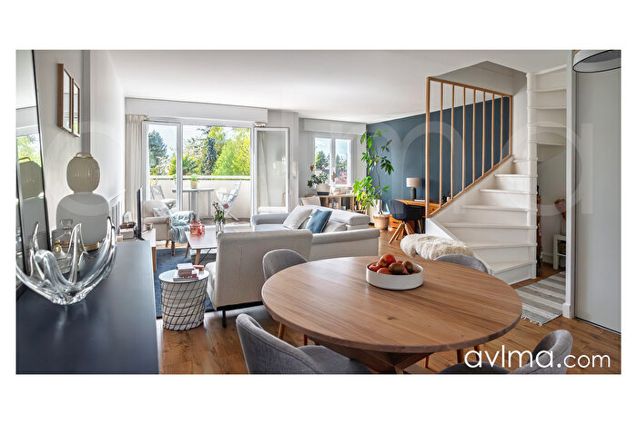 Saint-Nom-la-Bretèche : Appartement 5 pièces à vendre