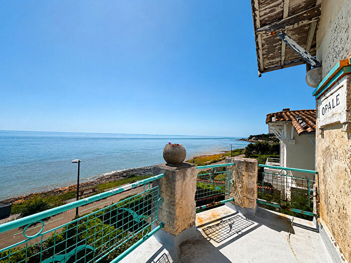 Maison 7 pièces à vendre à Saint-Palais-sur-Mer