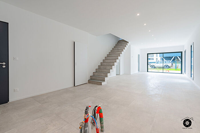 Maison à vendre - Trélazé - 5 pièces - 4 chambres