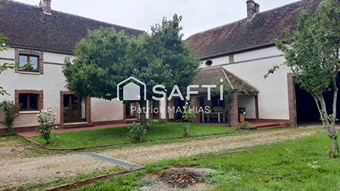 Maison à vendre - Étigny - 10 pièces - 5 chambres