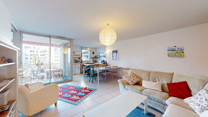 Appartement à vendre - Grenoble, Village Olympique - 3 pièces - 2 chambres