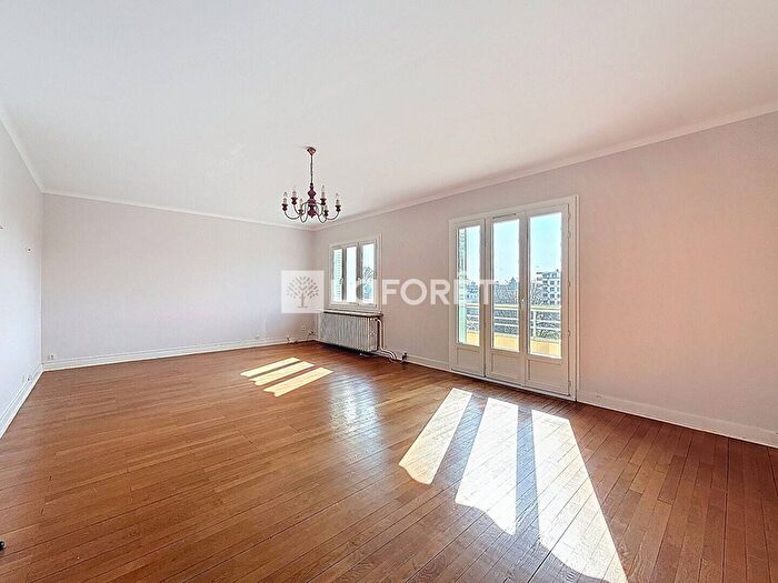 Appartement à louer - Centre Ville, Bourg-en-Bresse - 3 pièces - 2 chambres