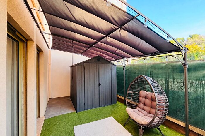 Appartement à vendre - Mougins, Centre-ville, Village, Tournamy, Le Val de Mougins - 3 pièces - 2 chambres