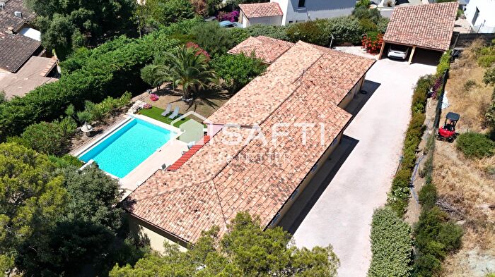 Maison 6 pièces à Roquebrune-sur-Argens, Les Fourques, Le Défens, Les Quatre Chemins, à vendre