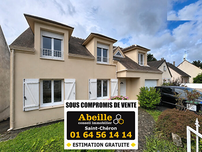 Magny-les-Hameaux : Maison 8 pièces à vendre