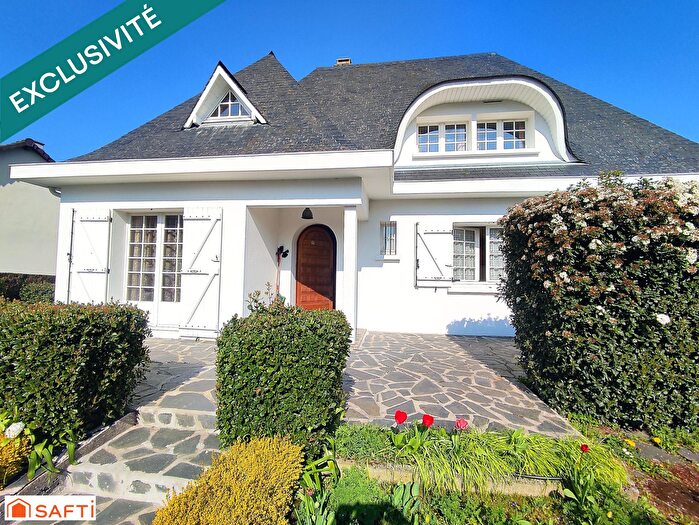 Maison à vendre - Mantes-la-Ville, Centre-ville - 6 pièces - 4 chambres