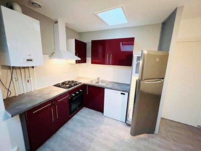 Centre Ville, Mâcon : Appartement 3 pièces à louer